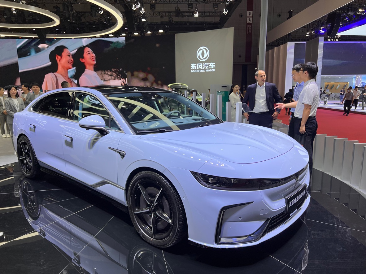 Dongfeng Motor Showcases All-Wheel Drive Luxury Sedan Powered By ProteanDrive, Weeks After ...